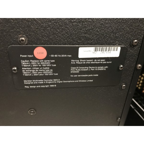 Meridian 562V.2 - Preamplifiers/Surround